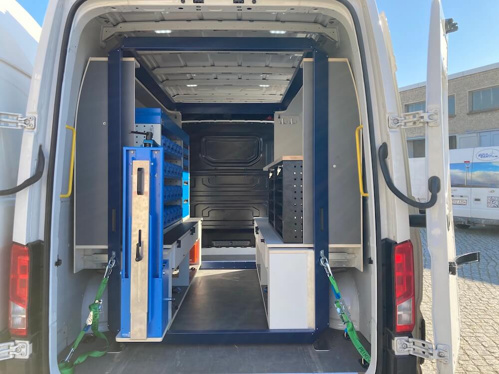 Transporter Innenausbau für Handwerker - PlugVan